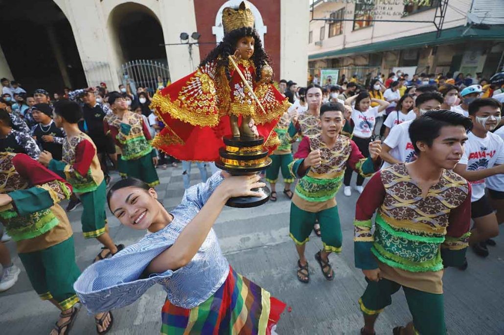 Iloilo City, puspusan na ang paghahanda sa Dinagyang 2023 - Tinig ng ...