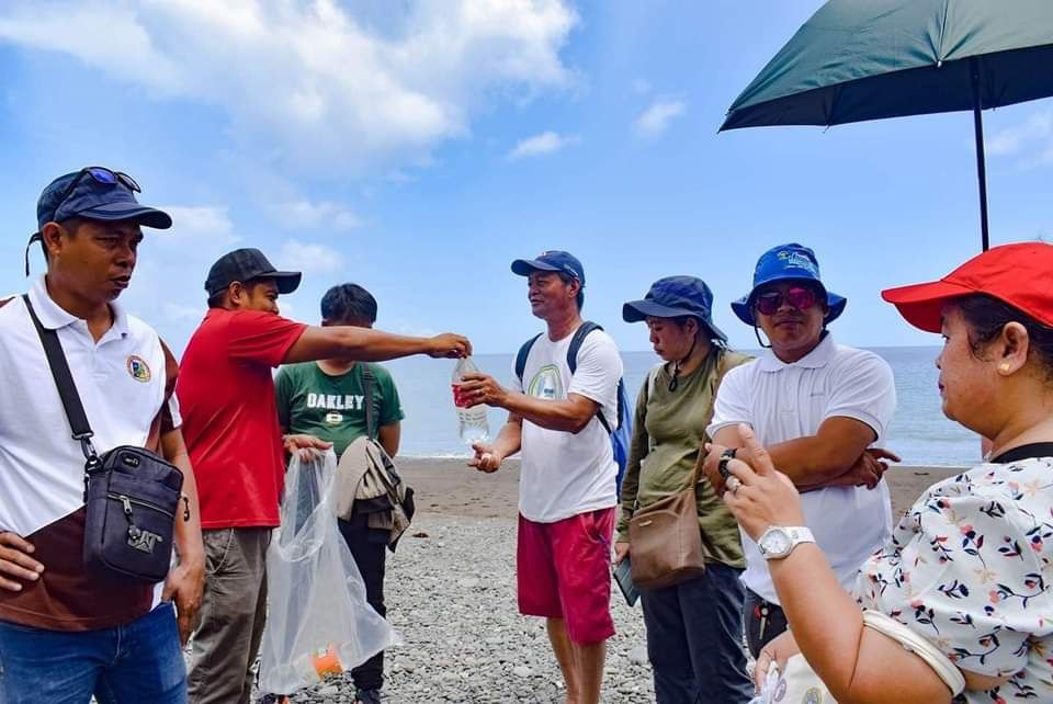 BFAR bicol, nagsagawa ng inspeksyon para sa potensyal na Salt Industry ...