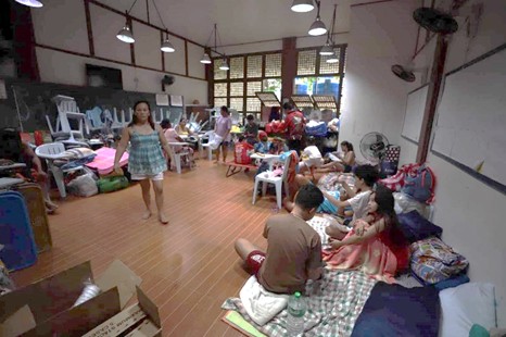 Mahigit 30 pamilyang nasunugan sa Iloilo City, nanatili muna sa Evacuation Center - Tinig ng ...