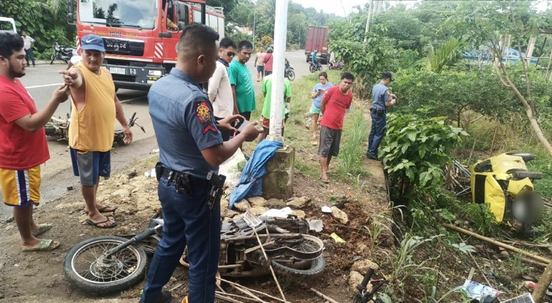 Isang sasakyan at 5 motorsiklo naaksidente sa Passi City, Iloilo ...